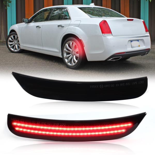 商品名: FetonAuto LEDサイドマーカーライト ウィンカーランプ Chrysler 300 2015-2022用 スモークレンズ リアバンパーフェンダー サイドマーカー レッドリフレクター 2列ランプストリップ Rear Red ...