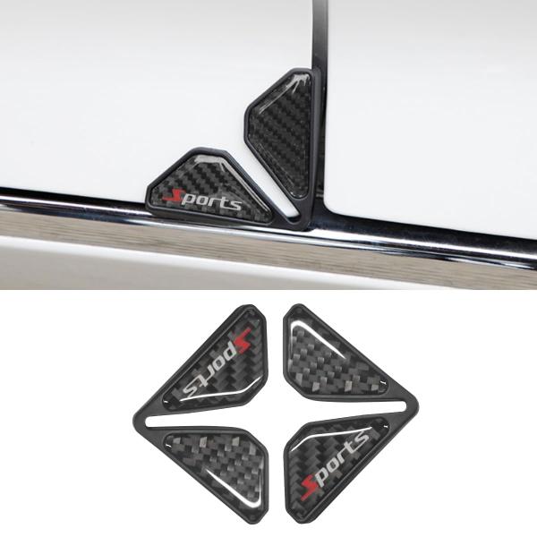 商品名: DUSCOKE 車のドアコーナープロテクターエッジガード2個、カーボンファイバー衝突防止トリムストリップ、傷防止オートドア安全ステッカー、RVトラックSUV用セダン外装装飾アクセサリー(スポーツロゴ) DUSCOKE 2PCS C...