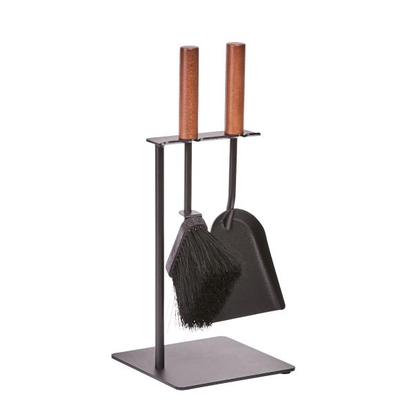 ▼シンプルで使いやすい、ブラシとシャベルの ツール2 本セット。イタリア語で直線を意味するレッタらしく、土台は安定性が高い正方形のフォルム。 どんなインテリアにも馴染みます。ツール(シャベル、ブラシ)持ちやすい木の取っ手はブナ材を使用。ブラ...