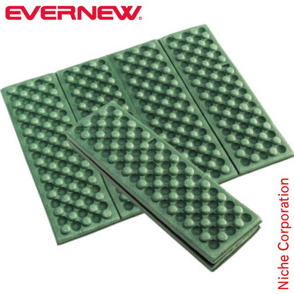 いつでもどこでも持ち出しやすい小型マット。表面の凹凸が石だらけの悪環境でも高い断熱性と快適性を発揮します。サイズ：31×38×1.2cm収納サイズ：9.5×31×4.5cm素材：発泡ポリエチレン質量：30gカラー：ダークグリーン×グレー