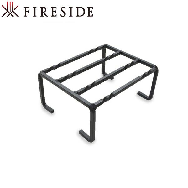 薪ストーブの炉内でオーブン料理を楽しむときに欠かせない専用の五徳。簡易トリベットとしても便利に使えます。この上に鉄製の調理器具をのせれば、遠赤外線の熱でピザやステーキなど幅広い料理が楽しめます。火に強くゆがみが少ない鍛鉄を使用しています。職...