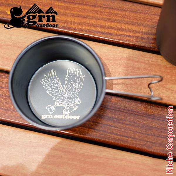 ▼SomAbito製品の中でも非常に人気の高いクールな印象の「somablack」シリーズ。集め出すと止まらないシェラカップですが、ブラックシェラは特にカッコいいのでお勧め。 grn outdoorのマスコットキャラクター“ダックロー”の新...