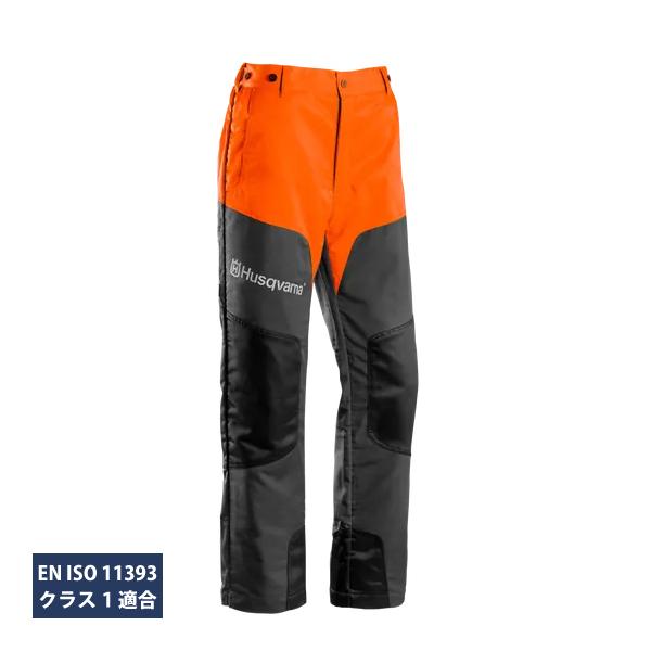 ▼エントリーユーザー向けのプロテクティブズボンです。ストレートフィット設計。前と後ろの両方にポケットがあり、脚部後ろには通気性を良くするためのジッパー、そして定規用ポケットがあります。反射材ロゴプリントあり。ソーチェンプロテクションはクラス...