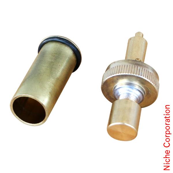 ▼武井バーナー 接続金具301専用ハンドポンプのかわりに、自転車用エアーポンプで加圧するためのオプションパーツです。ハンドポンプを外してこの部品を装着してください。[ 武井バーナー製造 TAKEI アウトドア ストーブ ヒーター ウォーマー ]