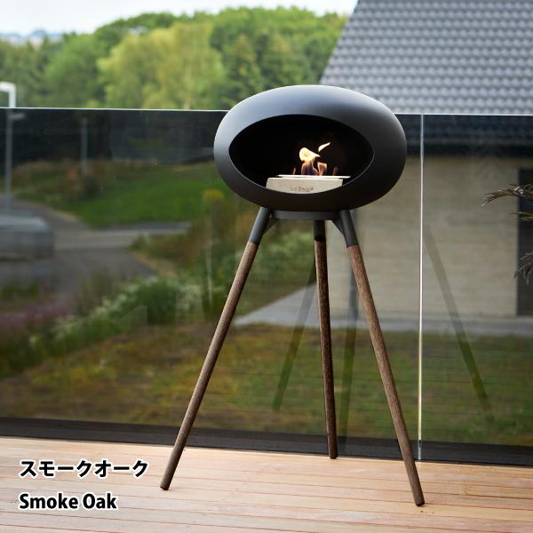 ▼独創性を新しい家具の形にハイグランド視点で際立つ炎　　　　　　　　Le Feu DOMEは、エレガントな三脚型のファイヤーディスプレイです。 滑らかな手作りの木製脚が特徴で、高い視点で炎を楽しむことができます。マットブラックに仕上げられた...