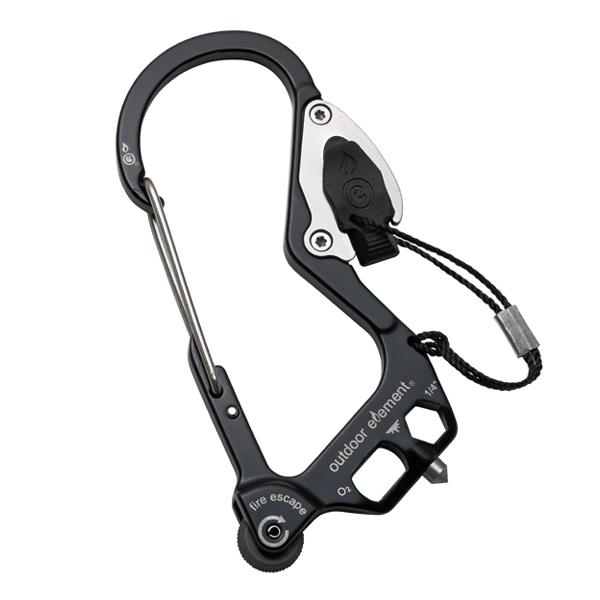 ▼ウィンドウブレーカー、シートベルトカッター、ボトルオープナー、ファイヤーホイール、O2レンチ、六角レンチ、6つの機能を備えたマルチツールとカラビナを融合したエマージェンシーギア。ファイヤーホイール内部にあるフェロロッドは、交換して（別売）...