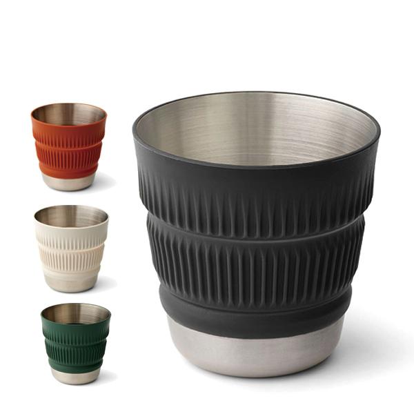 ▼「ディツアー」はクルマやバイクなどを活用したキャンピングを想定したキッチンコレクション。ステンレスとシリコンを組み合わせ、調理のしやすさはもちろん、積載時のコンパクトな収納性にも配慮しています。キャンピングカーなど車中泊のニーズに応え、I...