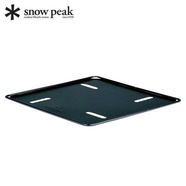 スノーピーク 焚火台ベースプレートM [ ST-033BP ]ベースプレートは、焚火台からこぼれ落ちる灰や放射熱が発するダメージから地表を守ります。■商品詳細・サイズ：360×360×7mm・材質：スチール・黒塗装・重量：1.3kg・JAN...