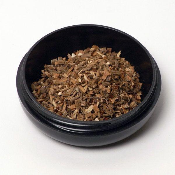 天然100％原材料を使用。清涼感のある白檀を基調に丁字・桂皮等の「漢方香料」を配合したオリジナルのお焼香です。龍脳を配合したことで、清々しい香りが広がります。内容量 ： １２５グラム箱サイズ ： 幅９５×高さ３５×奥行１５２（ｍｍ）※香合(...