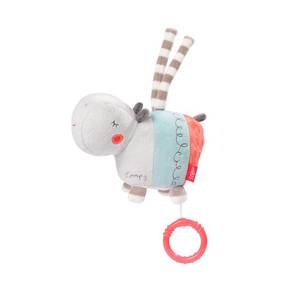 お尻のリングを引っ張るとオルゴールの音色が流れます。背中の紐をくくって、赤ちゃんの近くに吊るすとモビールのようにもなります。フェーン社はドイツに本社を構える1949年から続く歴史ある会社です。柔らかでモダンなデザインのぬいぐるみ達を生み出す...