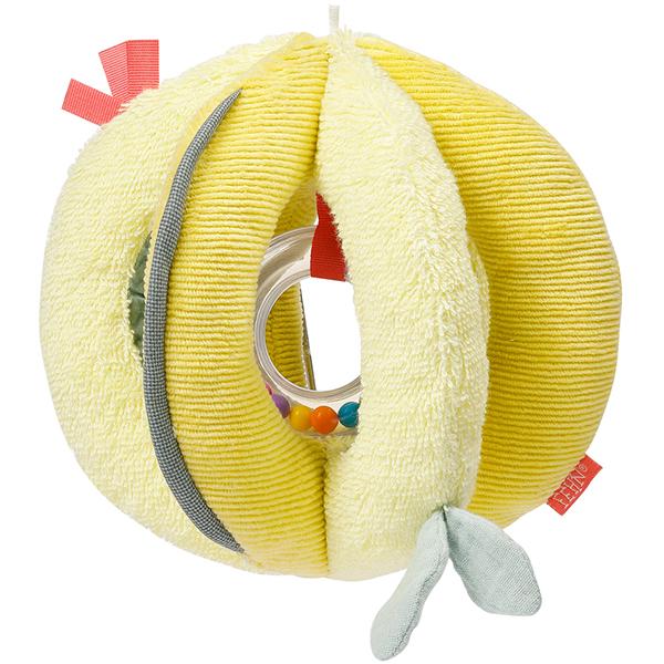 ドイツ・フェーン社のプラスチックのビーズや、音の鳴るしかけに感触遊びと、たくさんの遊びの詰まったボールです。フェーン社はドイツに本社を構える1949年から続く歴史ある会社です。柔らかでモダンなデザインのぬいぐるみ達を生み出す会社です。欧風デ...