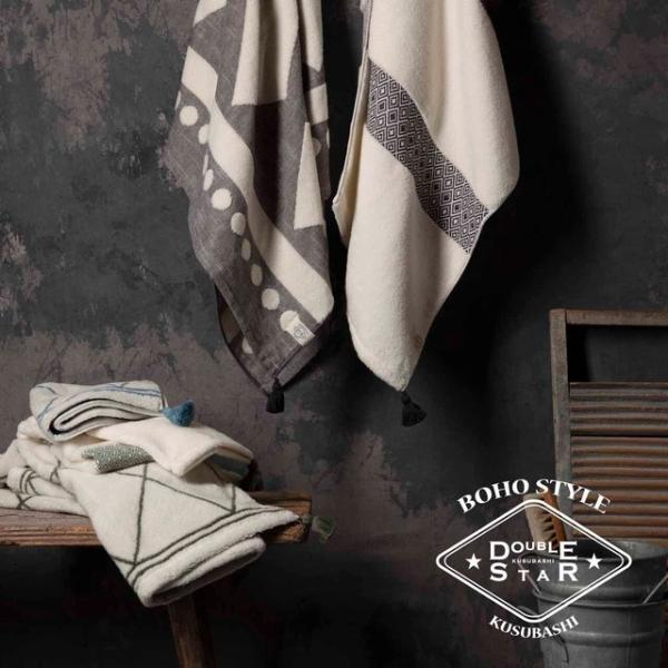ウォッシュタオルサイズ：34cm×36cm組成：綿100%ガーゼパイル織り自分らしいスタイルを持ち、自信を持って、くらしを楽しみで満たすことがちょっとだけ上手な方に。ボヘミアンな民族調にソーホーの都会感覚を取り入れた自由で居心地のいいお部屋...
