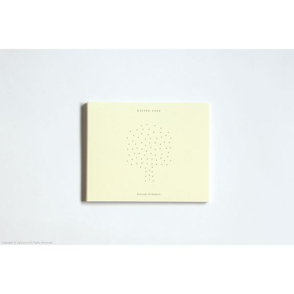 サイズ260"W × 210"H mm重量: 380 g材質：紙その他：全28ページ