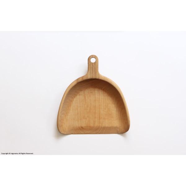 サイズ180"W (掃き入れ側) × 200"L × 27"H mm重量: 130 g材質：樺桜表面仕上：オイルフィニッシュ