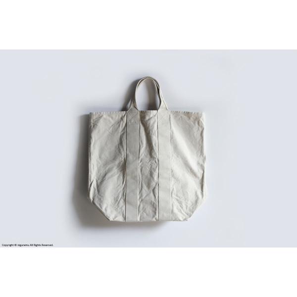 サイズ / Regular480"W × 440"H × 180"D mm (持ち手は含まない)重量: 550 g持ち手長さ: 320"L mm材質：帆布