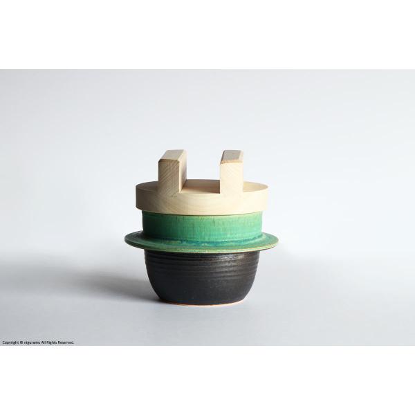 サイズ / 2合羽釜本体: 170"diam (220"OD) × 130"H mm木フタ: 185"diam × 75"H mm総重量: 1840 g材質：陶器（釜本体）, 木（蓋）その他：木フタ付き使用範囲：直火