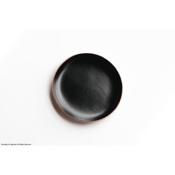 サイズ95"diam × 10"H mm重量: 13 g材質馬革