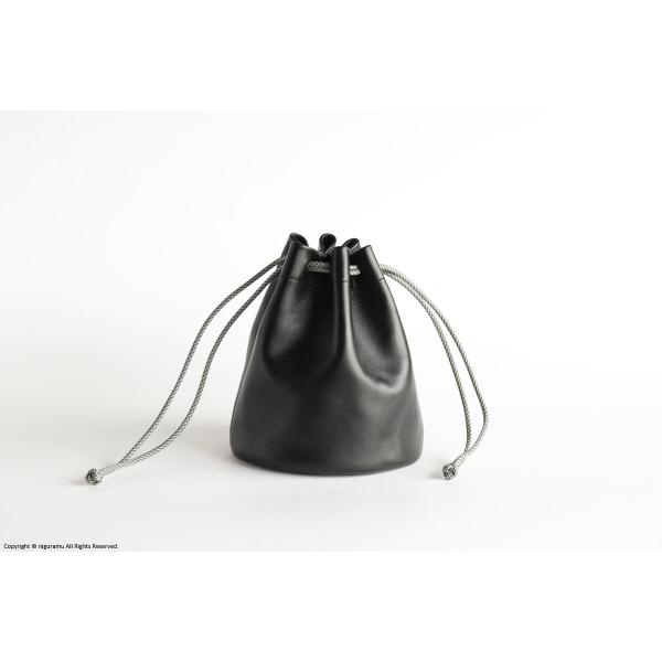 サイズ150"diam × 175"H mm重量: 100 gコード長さ: 約 510"L mm材質山羊革