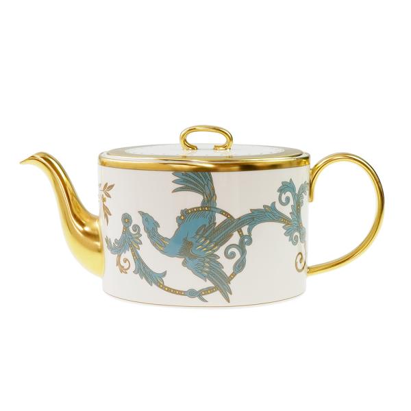 「フェニックス」は、その名の通り不死鳥がモチーフになったシリーズ。おおらかに飛翔する不死鳥の壮大な美しさ、また熟練の職人の手作業による、繊細ながら豪華にあしらわれた金彩が魅力的です。永遠の時を生きる伝説上の鳥フェニックスは、自ら炎に飛び込み...