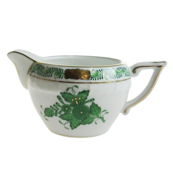 長く刻まれてきた世界の歴史に思いを馳せてヘレンドのベストセラー″アポニーグリーン″シリーズ。1860年代、ハンガリーのアポニー伯爵の急なオーダーに、名作「インドの華」の図案を元に、少しシンプルにデザインされたこのシリーズ。ヘレンドならではの...