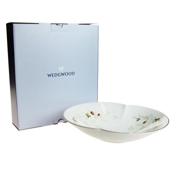 ◆生産国 インドネシア（Republic of Indonesia）◆素材 ファイン ボーンチャイナ(Fine Bone China)◆幅 約27.8cm×約25cm◆高さ 約6cm◆ブランドBOXは付属しております。陶磁器の性質上、商品に...