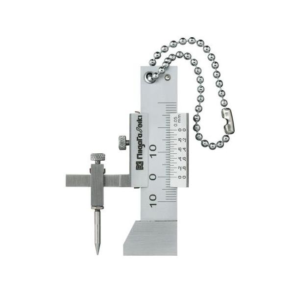 ■特長・ベース面がフラットなため、より安定した測定が行えます。・精度保証のため、検査時の数値を記した検査表付です。・携帯に便利なボールチェーン付です。■用途・段差の測定に■仕様・タイプ：アナログ・測定範囲(mm)：±10・最小読取値(mm)...