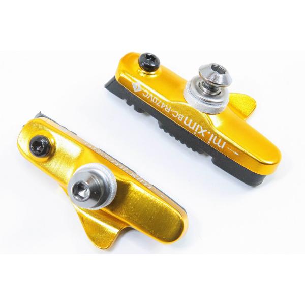 ・mi.Xim製、シマノとスラムのロードブレーキと交換できる、カートリッジ式ブレーキシューになります。・軽量アルミハウジングで角度調整ワッシャー、固定ボルトつきになります。・パッド面はあらゆる状況に対応した最新のパタンを採用しております。 ...