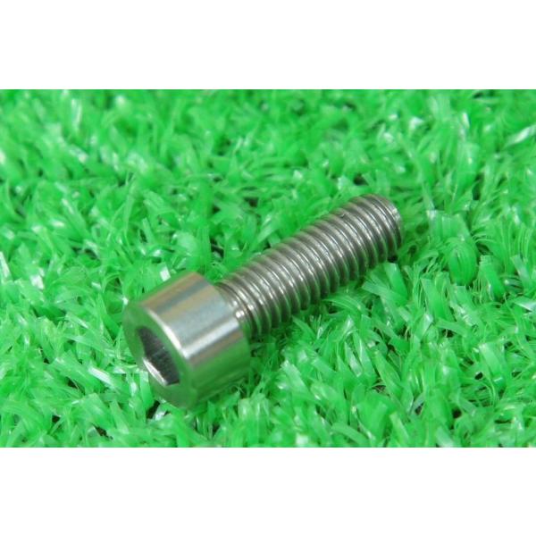 ・主な仕様：サイズ：Ｍ６＊３０ｍｍヘッド直径：約　１０．０ｍｍ　５ｍｍ　６角レンチヘッド高さ：約　６．０ｍｍ材質：Ｔｉ−６Ａｌ−４Ｖ平均重量：　約４．７ｇ／本