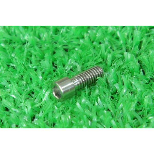 ・主な仕様：サイズ：Ｍ４＊１０ｍｍヘッド直径：　約　５．５ｍｍ　ヘッド高さ：約　４ｍｍ対応工具：３ｍｍ　６角レンチ材質：Ｔｉ−６Ａｌ−４Ｖ平均重量：　約０．７ｇ／本※マニュアル、パッケージ無