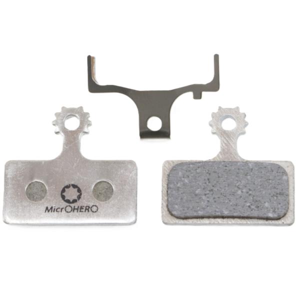 ・カーボンアルミパッド-Cシリーズ：摩擦材には環境に配慮しカーボン素材を使用しております。制動力をメタルパッド並みですがレジンパッドに近いコントロール性能を実現しております。また圧力版にはアルミ合金を採用し重量はメタルパッドのほぼ半分ほどで...