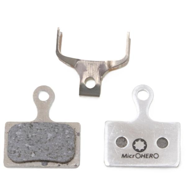 ・カーボンアルミパッド-Cシリーズ：摩擦材には環境に配慮しカーボン素材を使用しております。制動力をメタルパッド並みですがレジンパッドに近いコントロール性能を実現しております。また圧力版にはアルミ合金を採用し重量はメタルパッドのほぼ半分ほどで...