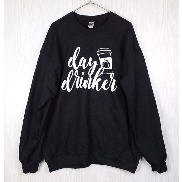 【当店スタッフのお薦めポイント】・day drinkerの可愛いデザイン入りトレーナです・ボディは「ギルダン・ヘビーブレンド」を使用※状態は画像にてご確認ください。【商品詳細】・ブランド：ギルダン　・スタイル：長袖トレーナー　・お色：ブラッ...