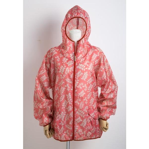 　軽撥水加工　軽くて水を通しにくい高密度ポリエステルを使用　サイズ…Мサイズ　素材…ポリエステル100％