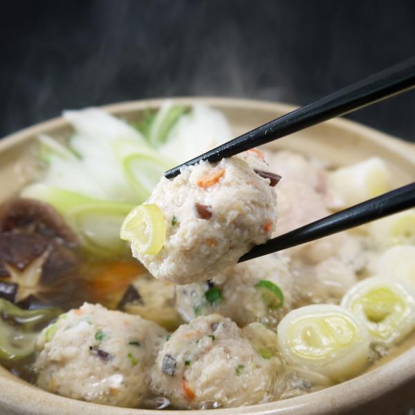 地元でも多くのお客様に支持されている当店オリジナルの鶏つみれ。ゆずの風味とキクラゲ、鶏軟骨の食感がたまらなく、独自の味付けでしっかりとした味わいをお楽しみいただけます。アレルギー対象原材料　卵,小麦,大豆上記以外の特定原材料　鶏肉産地(最終...