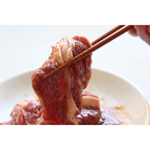 最高級部位の肩ロースです。お肉本来の旨味と柔らかさが味わえます。原料原産地羊肉（オーストラリア産）原材料名羊肉（オーストラリア産）保存方法冷凍（-18℃以下）賞味期限製造日から100日製造者名ゴエモンミート株式会社