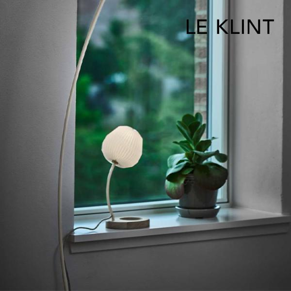 【商品名】テーブルランプ 330 ブーケ【シリーズ名】BOUQUET（ブーケ）【品番】KT330TCW【サイズ】幅14cm × 奥行き18cm × 高さ36.5cm【重量】約0.5kg【材質】シェード：難燃性PE樹脂【適合電球】G9 20W...