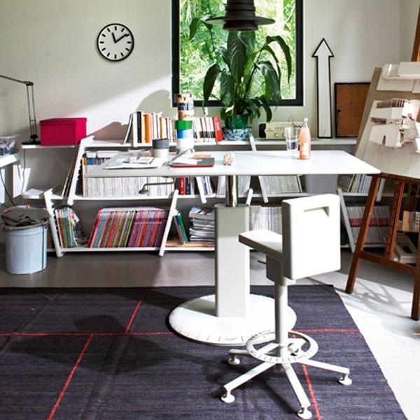 【品番】AC510【商品名】TEMPO（テンポ）【カラー】オレンジ／グレイ／ブラック【サイズ】幅30cm × 高さ30cm × 厚み4cm【材質】ABS樹脂・コインジェクション成型【重量】0.7kg【ブランド】MAGIS（マジス）【デザイナ...