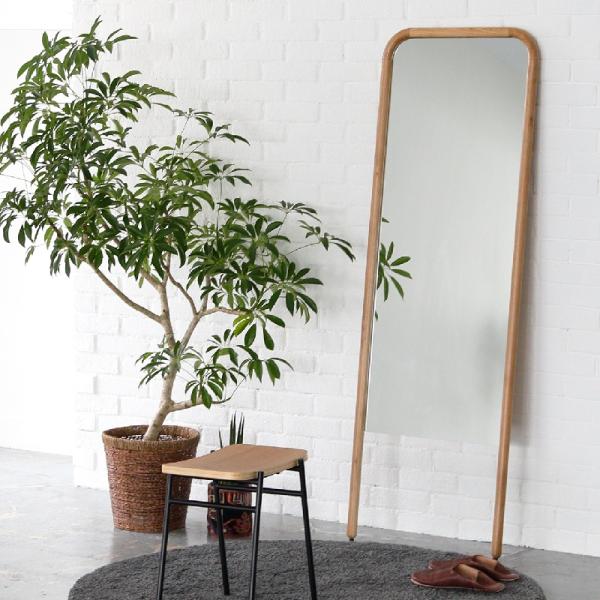 【商品名】スタンドミラー&amp;ラダーハンガー SUK（スーク）【カラー】OAK：オーク・BK：ブラック・WN：ウォールナット【サイズ】幅40cm・幅55cm × 奥行き3.2cm × 高さ160cm【材質】ミラー：オーク無垢材・ウォール...