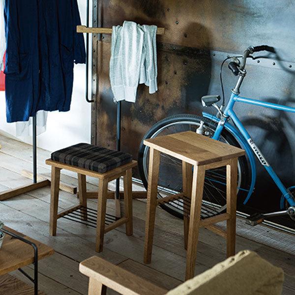 【商品名】Put Low Stool（プット ロー スツール）／Put Hi Stool（プット ハイ スツール）【張地カラー】Sシリーズ／Wシリーズ／Iシリーズ／Tシリーズ【サイズ】幅40cm × 奥行き30cm × 高さ42cm／高さ6...