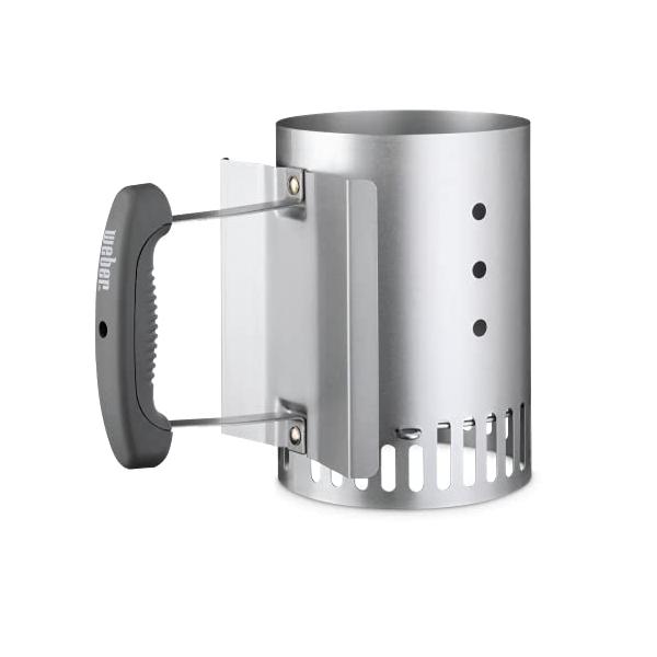 炭の火起こしが20分でできます。熱くならないサーモプラスチックハンドル付きで火傷から守ってくれます。筒状の構造が『煙突効果』を生み出し素早く均等な着火が可能です。空気穴の箇所×三角ピラミッド型の底=多量でスムーズな酸素流動。炭が均等に着火す...