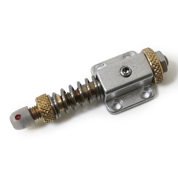 【発売日：2025年10月23日】FR Bridge Stabilizer 2は、フロイドローズを始めとする様々なフローティングブリッジを安定してゼロ地点に戻し、安定した演奏性を得るためのスタビライザーです。D-Tuna使用時や弦が切れてし...