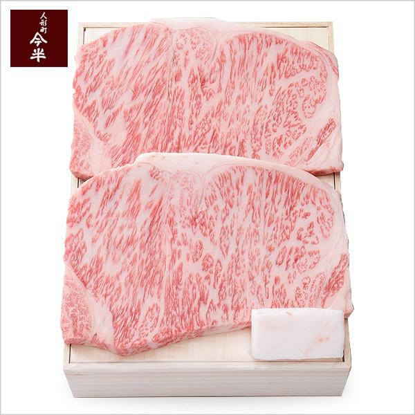 お肉の芸術品ともいわれるロース肉を使用した贅沢なステーキは、大変まろやかで芳醇な風味を味わえます。厳しい品質管理のもとで20日間ほど熟成させ、食感と旨味を最大限に引き出した状態でお届けいたします。人形町今半ならではの黒毛和牛の味わいをお楽し...