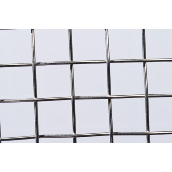 ステンレス金網メッシュは耐薬品性に優れ、目開きも20μｍからの取り扱いがあることから高精度の薬品、薬液のろ過に使用される事の多いメッシュです。又、縫製加工をし、巾着状の袋にすることも可能ですので、お気軽にお問合せください。SUS304Lは極...