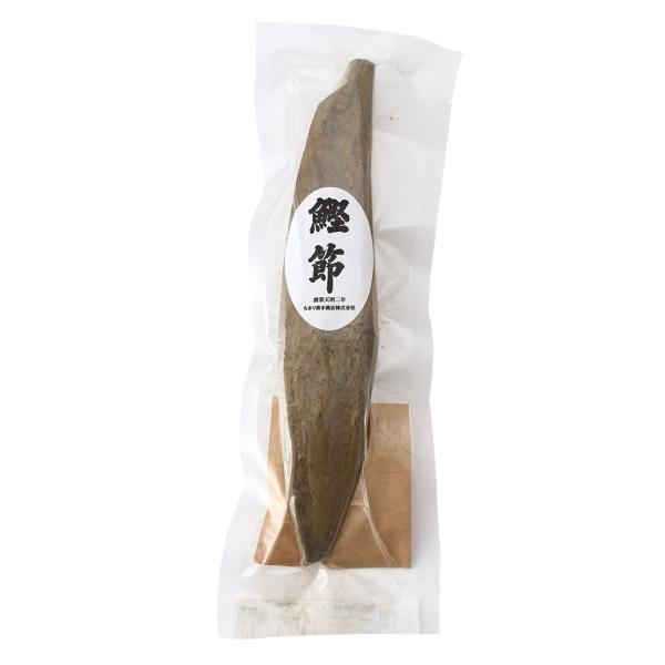 原材料:かつお(国産)サイズ:380×120×40(mm)産地:日本内容量:1本(約260g)温度帯:常温アレルギー表示:なしメーカー名:ちきり清水商店  静岡県焼津市大住399-1◆商品説明◆鹿児島県産の鰹本節の男節です。かつおの背中側に...