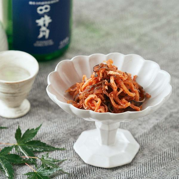 原材料:標準和名とらふぐ皮(長崎県産)、調味液(丸大豆醤油、砂糖、味噌、おろしにんにく、唐辛子、魚醤、ぶどう糖果糖液糖、醸造酢、蛋白加水分解物、米発酵調味料、おろし生姜、ヤンニョム醤、パプリカ、蝦醤、濃縮りんご果汁、かつおエキス)/ソルビト...
