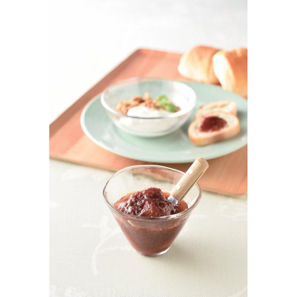 「国産はちみつ　ストロベリージャム」　創業80余年、東京渋谷よりこだわりあるおいしさをお届けしてきた『林フルーツ』のはちみつジャム。国内産のはちみつにこだわり果実店らしいフルーツがたっぷりのはちみつジャムです。　G0002_25_07