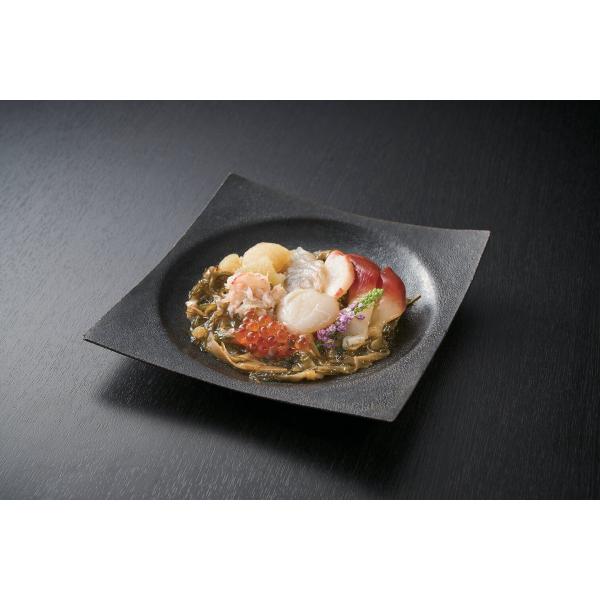 「七種海鮮松前漬け」　7種類の海鮮具材をあしらった彩り豊かな松前漬けです。　G0002_25_07