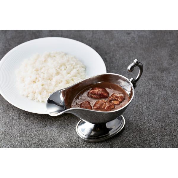 「スパイス香る牛すじカレー」　オリジナルスパイスが生み出す香りと、味の奥行き。選りすぐりの野菜の旨み、牛すじ肉が引き出すコク深さと食感。食べ応え抜群のまさにカレー好きの為の欧風スパイスカレーです。　G0002_25_07