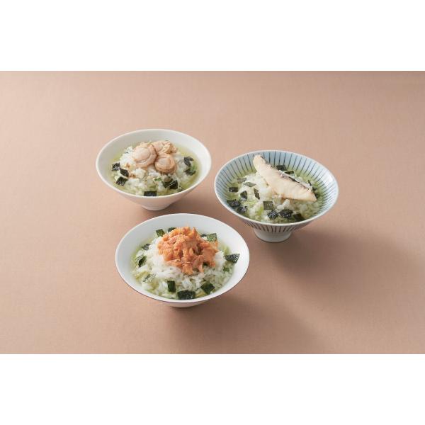 「贅沢だし茶漬けセット」　優しい味わいの真鯛、ほどよく脂が乗った銀鮭、柔らかく甘みのある帆立。3種のお茶漬けセットです。　G0002_25_07