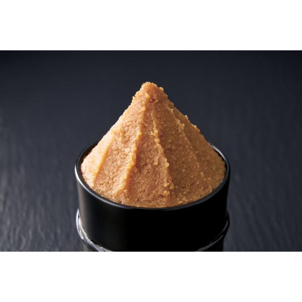 「＜長野・丸正醸造＞信州味噌・醤油詰合せ」　信州松本で仕込熟成させた深い味わいの「茜みそ」、十割糀甘口「糀みそ」と本醸造もろみの風味が生きる「ひしお」の詰合わせです。　G0002_25_07